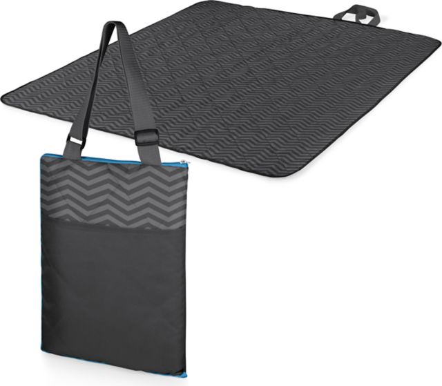 VISTA OUTDOOR PICNIC BLANKET | Immaculata University
